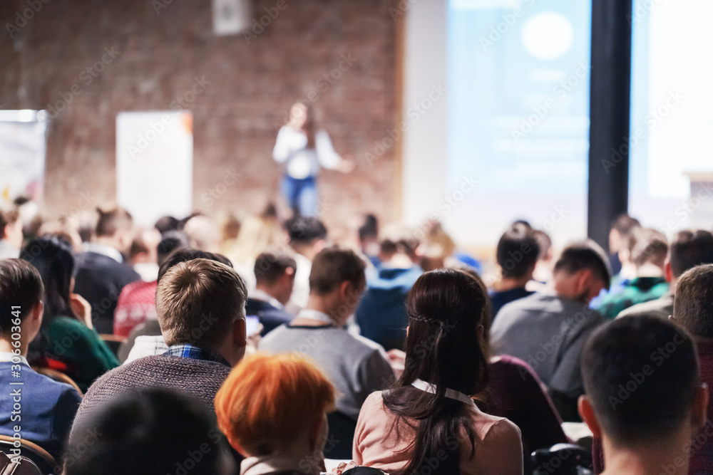 VERANSTALTUNGEN - Innsbrucker Forum für Bank- und Versicherungsrecht