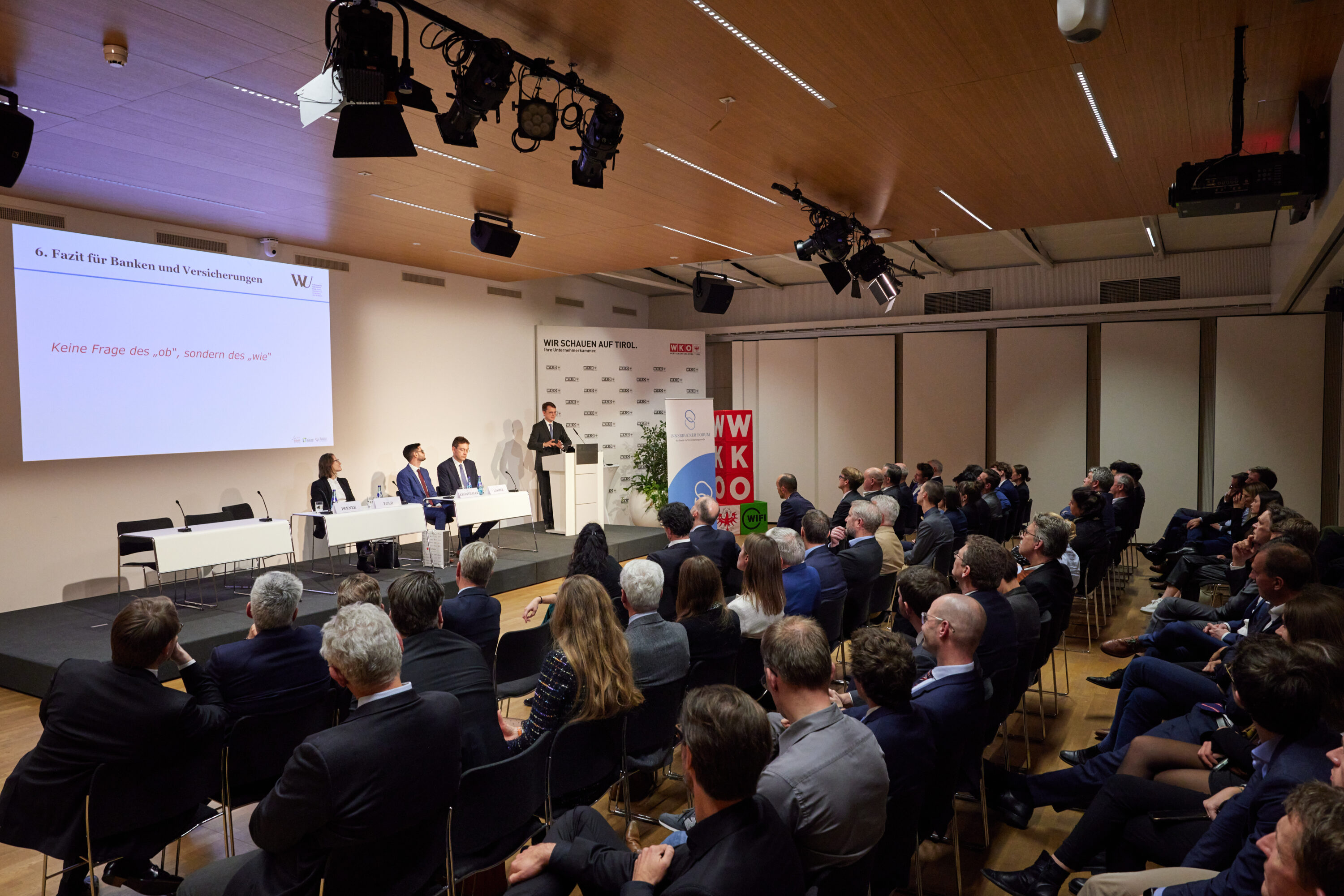 VERANSTALTUNGEN - Innsbrucker Forum für Bank- und Versicherungsrecht